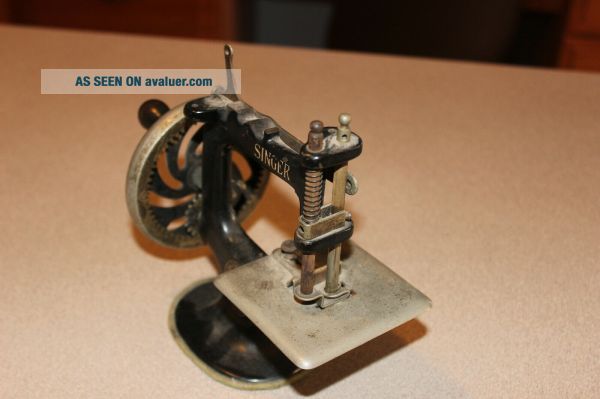 VERY RARE ANTIQUE 1910 SINGER 20 TOY SMALL CHILD SEWING MACHINE FIRST ...