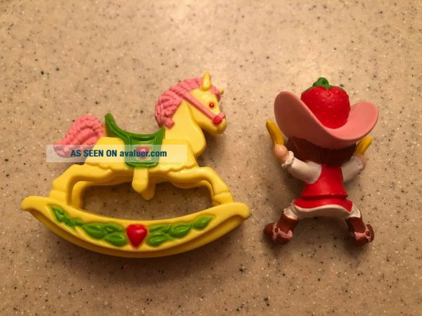 Strawberry Shortcake Deluxe Strawberryland Miniatures On A Rockin Horse ...