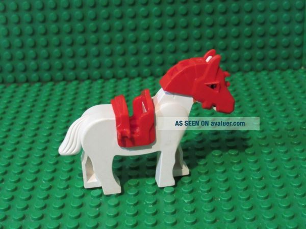 Lego Vintage White Horse Minifigure Red Saddle Shaffron Armor Castle ...