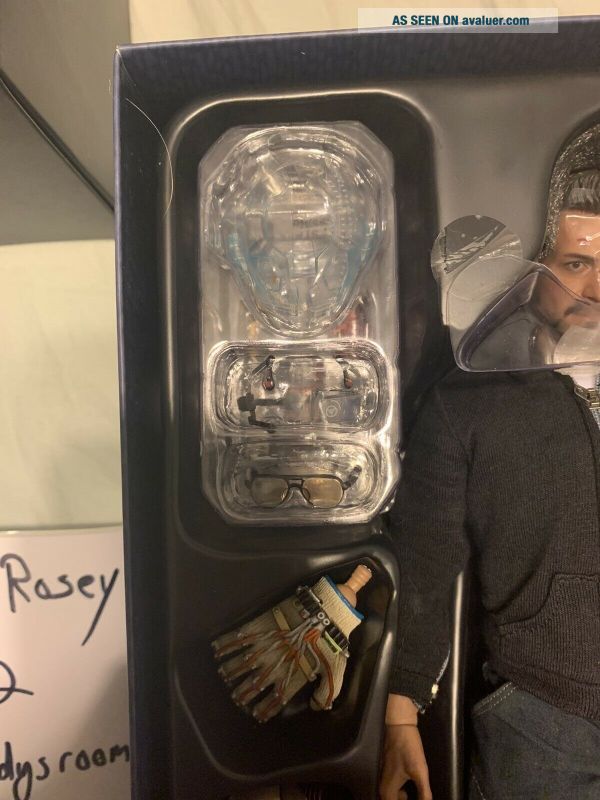 Hot Toys Iron Man 3 Tony Stark The Mechanic 1/6th Scale Action Figure ...