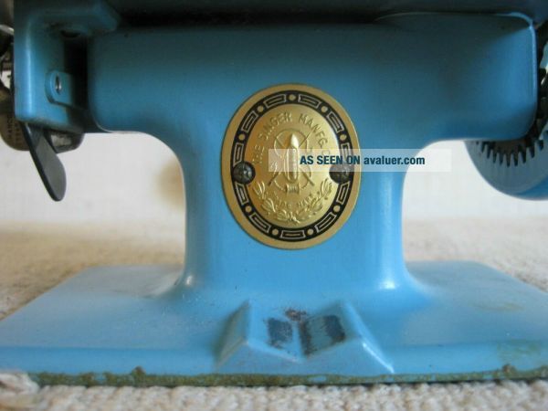 Vintage SINGER Child ' S Sewing Machine BLUE Sewhandy RARE | #31156364