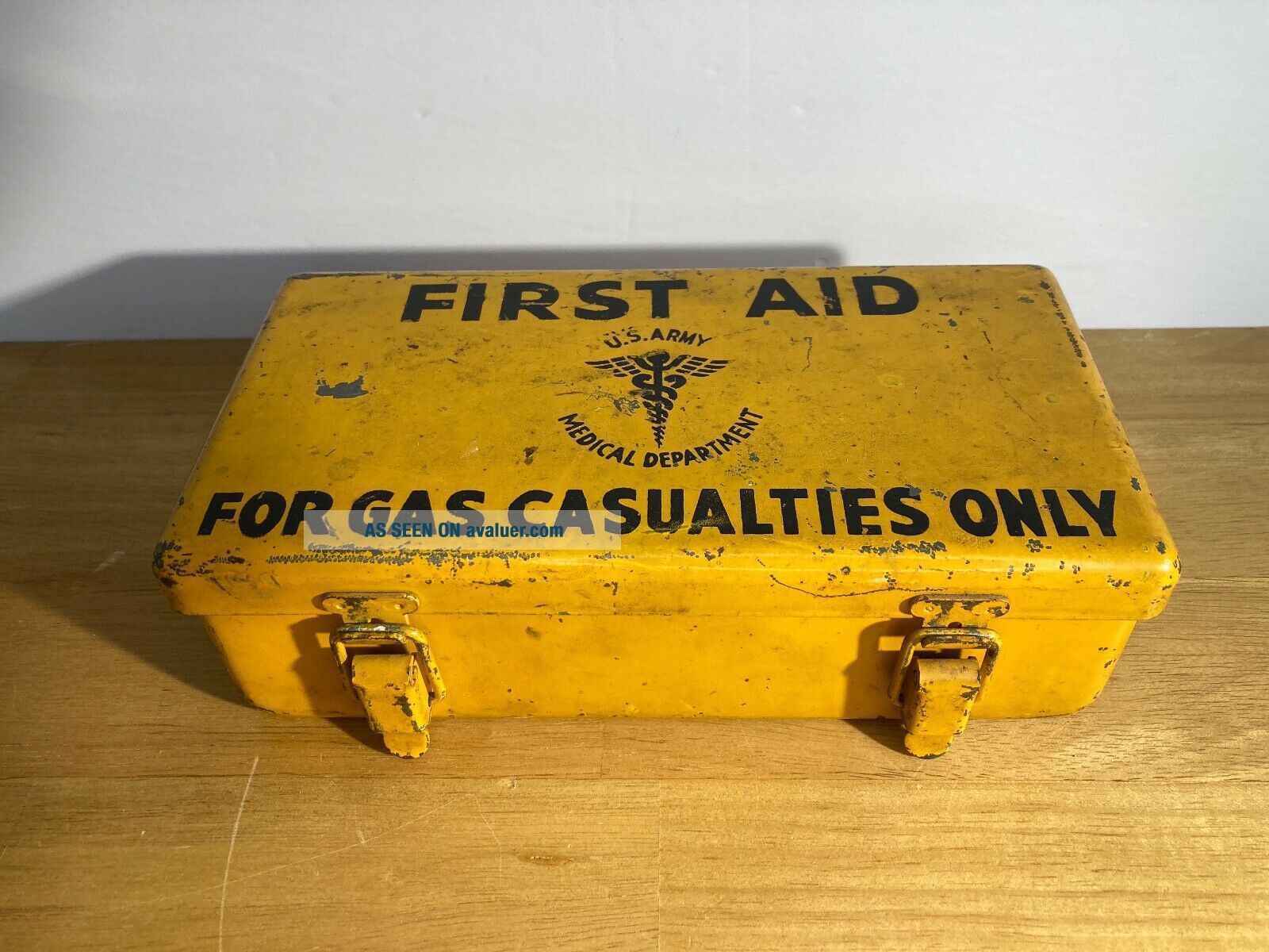WWII US Army Jeep First Aid Kit Gas Casualties Caduceus RARE YELLOW ...