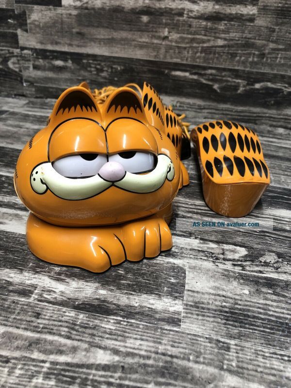 Vintage 1981 Garfield Corded Phone With Eyes That Open By TYCO Vintage ...