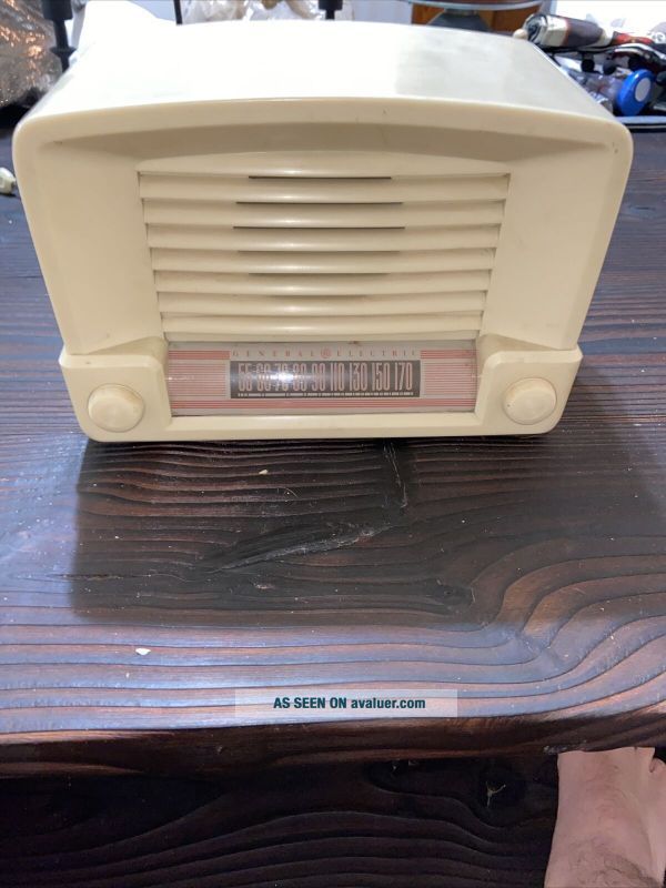 Vintage 1948 General Electric GE Radio Model 114W - - Cream Color ...