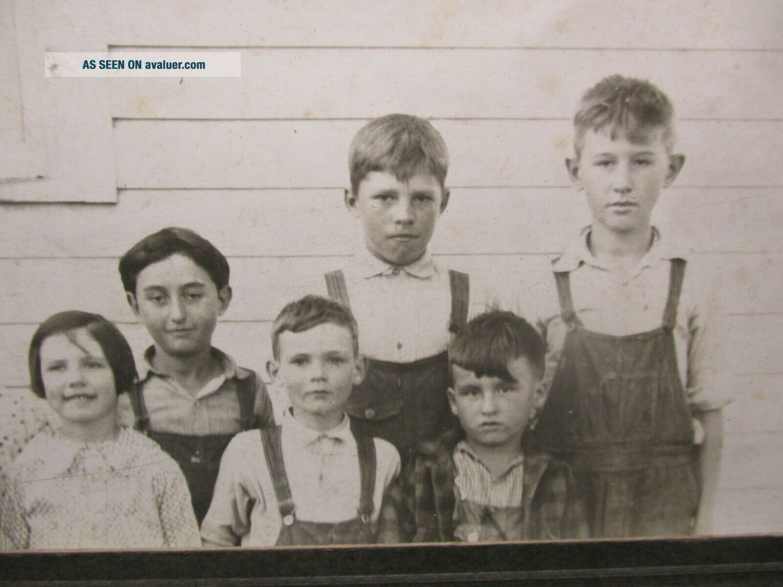 VINTAGE PHOTOGRAPH/12 CHILDREN/1 ROOM SCHOOL CLASS?/NEAT OLD CLOTHES ...