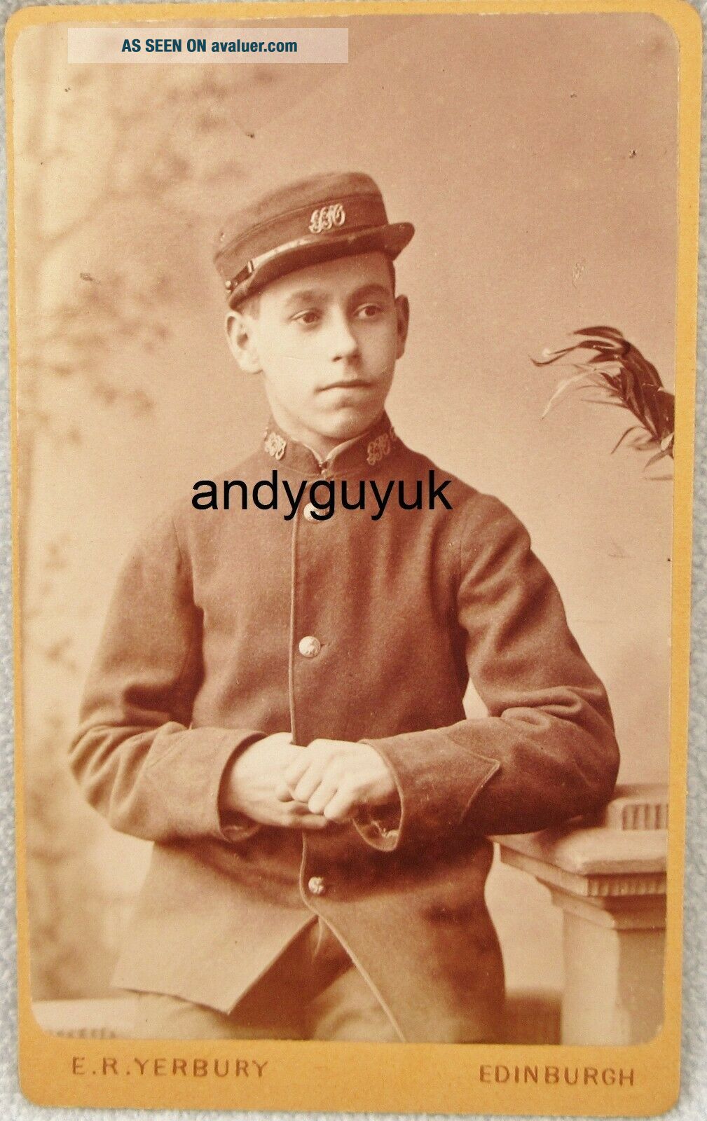 CDV POSTMAN IN GPO UNIFORM BY YERBURY EDINBURGH SCOTLAND MAIL POST MAN ...