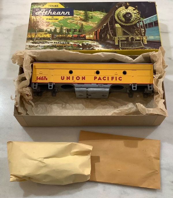 Vintage 1961 ATHEARN HO Scale UNION PACIFIC F7B Unpowered NOS Kit ...