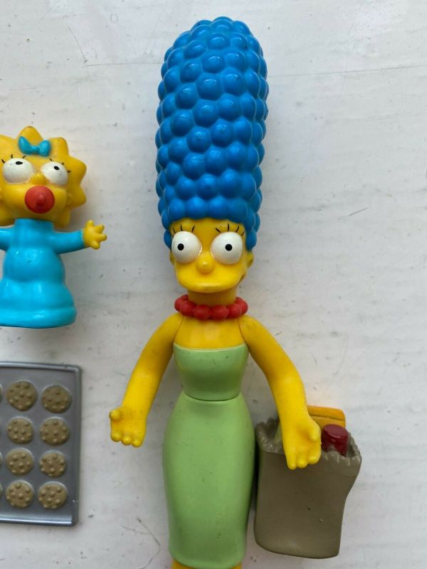 PLAYMATES INTERACTIVE THE SIMPSONS SERIES 1 MARGE & MAGGIE SIMPSON ...