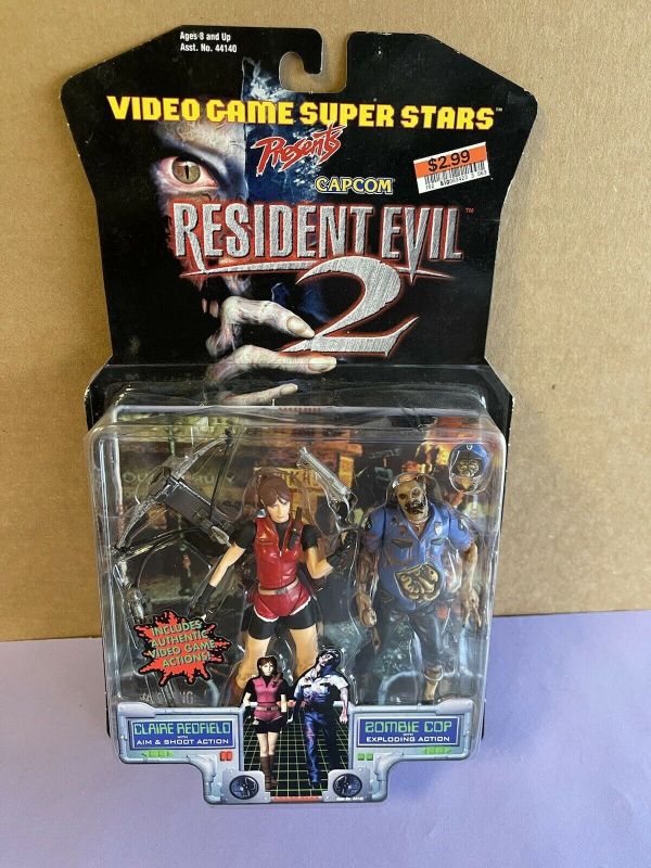 1998 Toy Biz Resident Evil 2 CLAIRE REDFIELD & ZOMBIE COP Action Figure ...