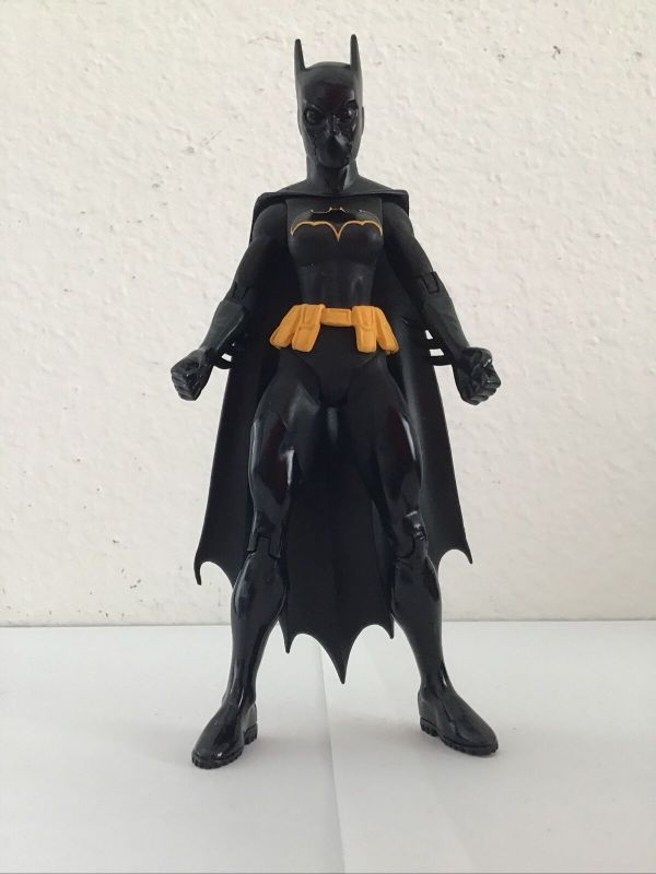 DC Direct JLA Classified Cassandra Cain Batgirl 6” Action Figure ...