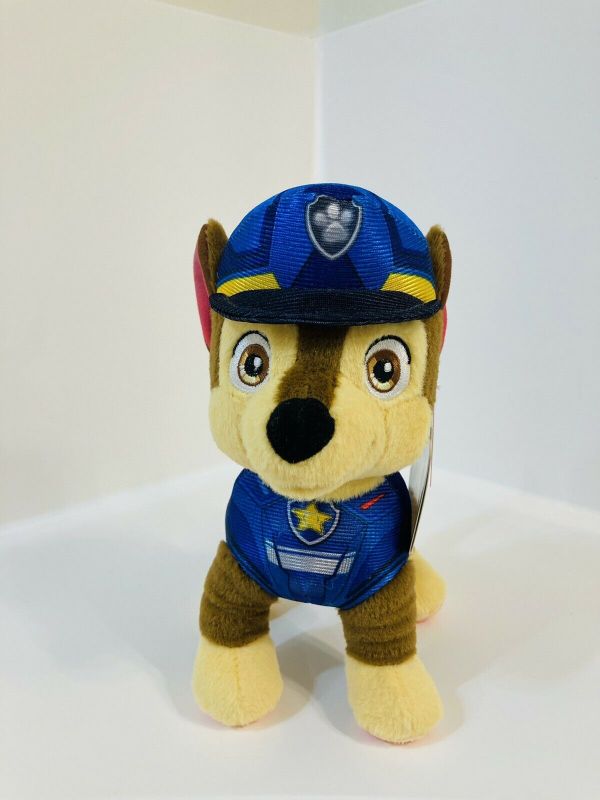 OFFICIAL PAW PATROL THE MOVIE CHASE PLUSH DOG WITH TAG IN HAND | #58111987