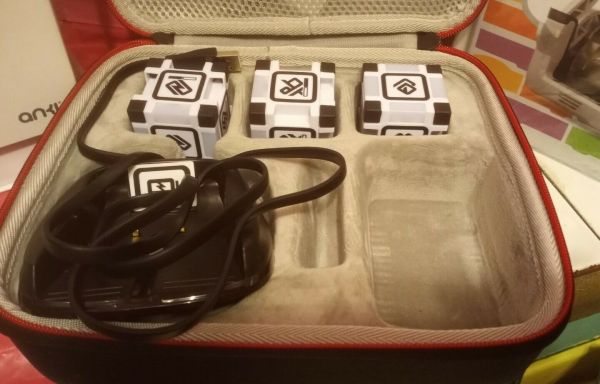 Cozmo By Anki Robot Cosmo Complete W/Box 3 Cubes Charger Book And ...