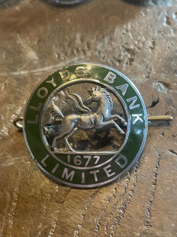 Rare Vintage Lloyds Bank Limited Enamel Badges And Uniform Buttons ...